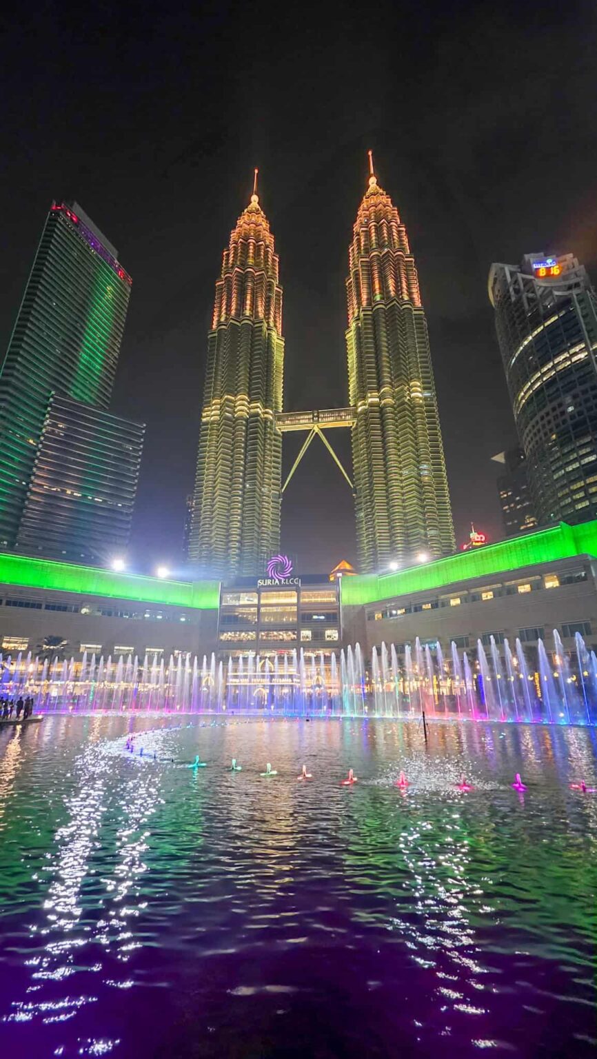 Petronas Towers vs KL Tower: which one is the best?